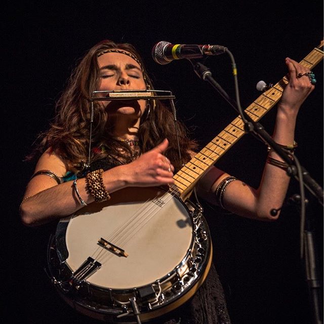 Madison Galloway brings catchy folk tunes to Harbour Nights on Sunday ...